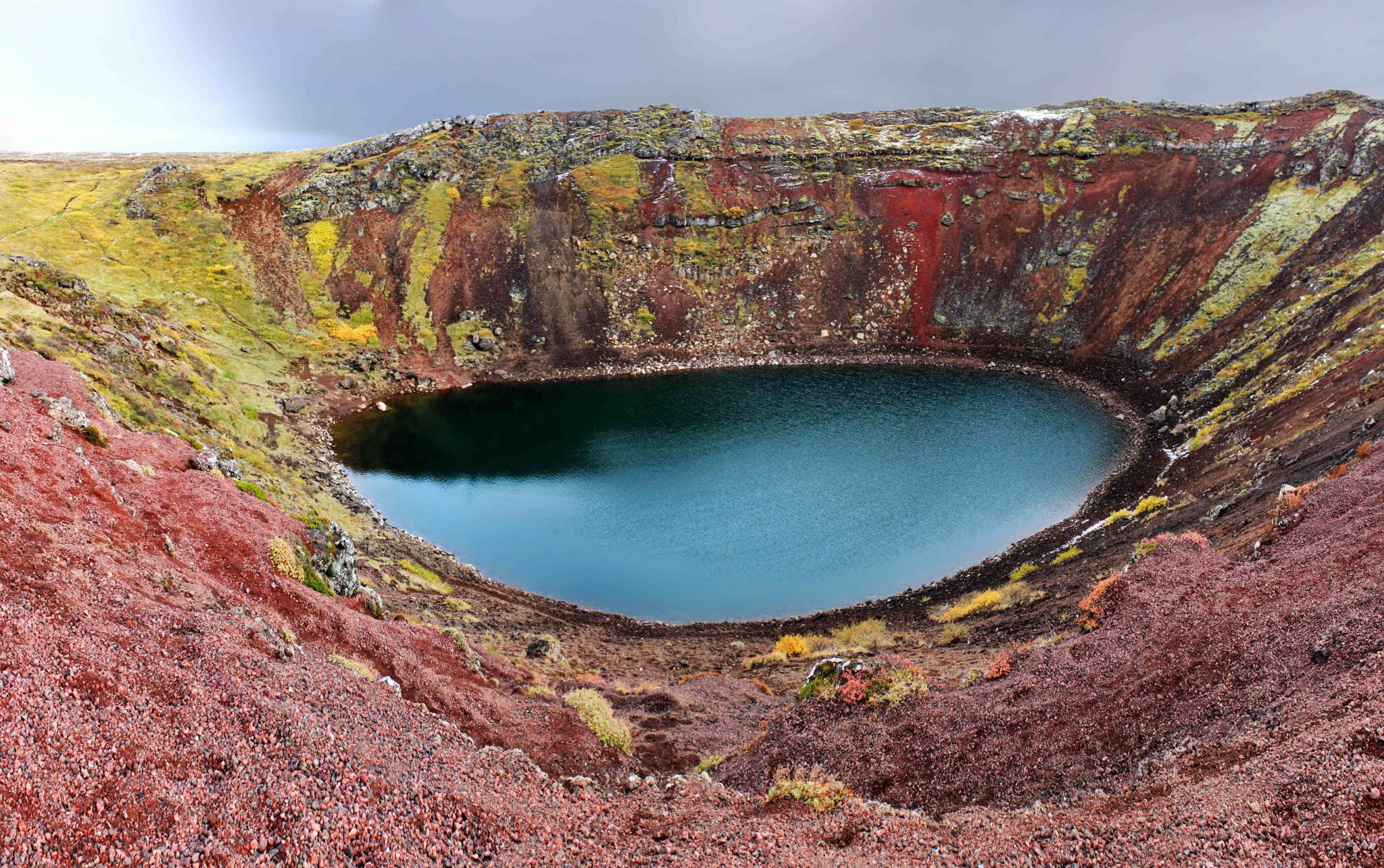 Conoces el increíble lago de cráter Kerid de Islandia